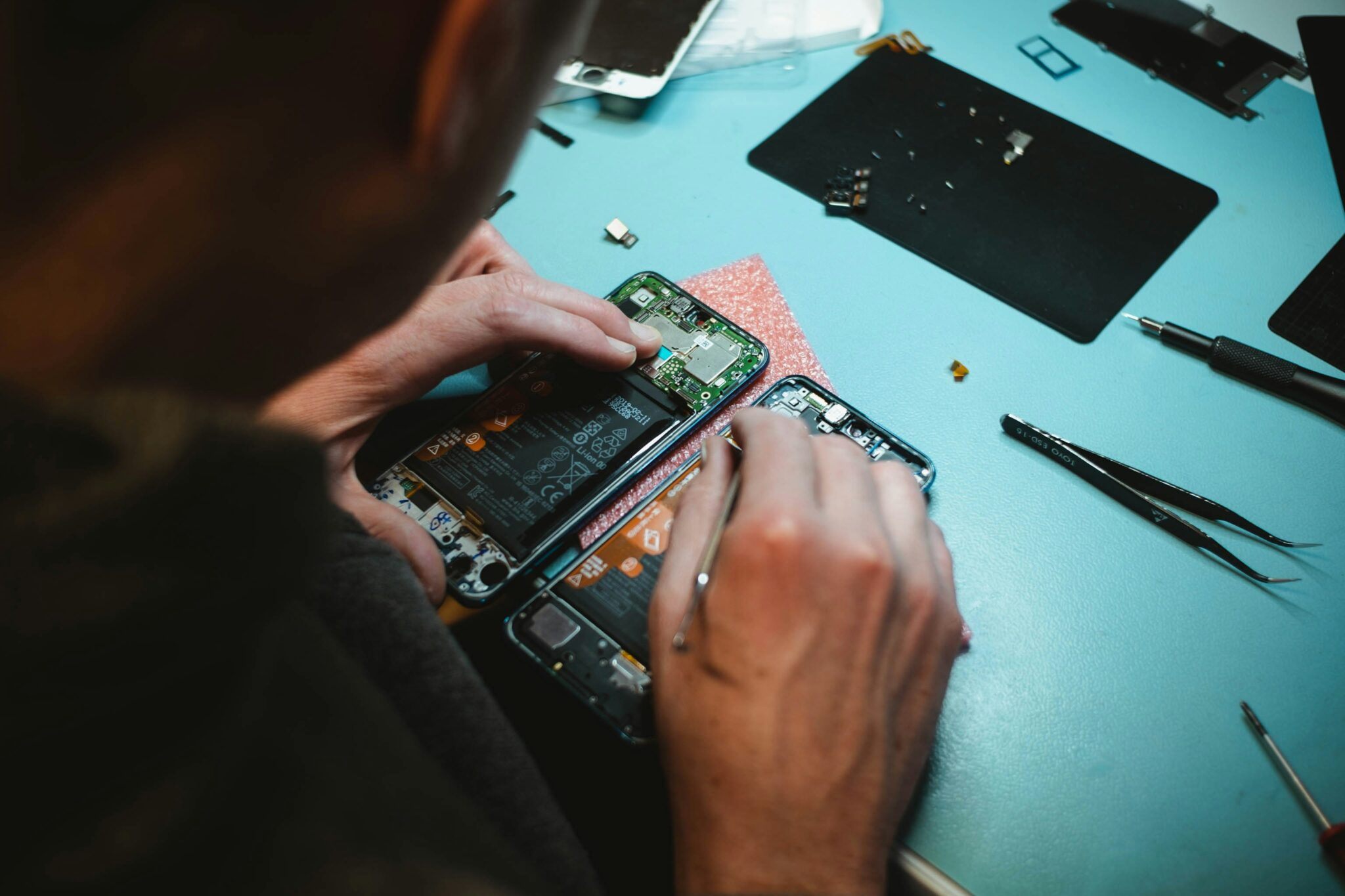 How to Recycle Old Phones - divert